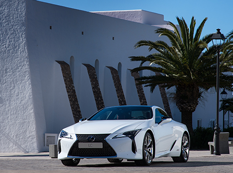 Lexus | Hybrid bílar | Nýir og Notaðir Lexus Bílar